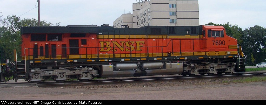 BNSF 7690